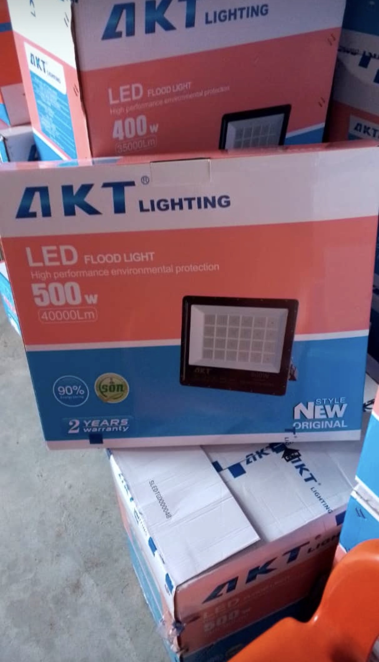 AKT 400W Solar Flood Light Price in Nigeria 🇳🇬 Alaba Solar Marketplace